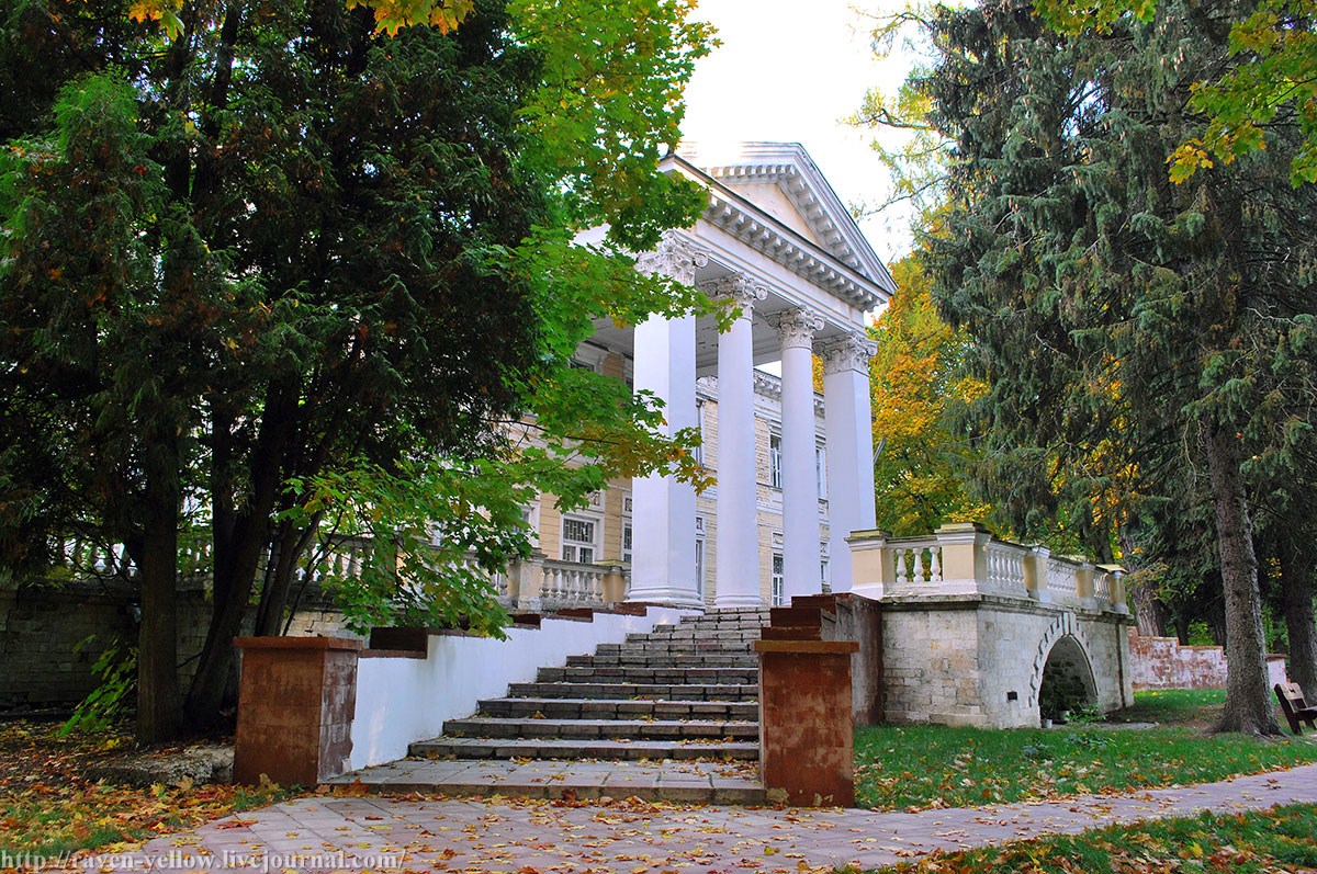 Moscú, Yasenevo, la mansión "Uzkoe" - RUBLO, viajes a Rusia